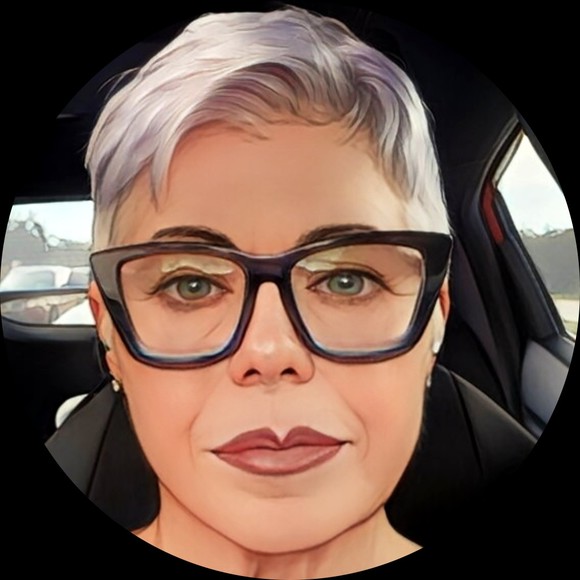 Debra's Closet (@twodollscloset) | Poshmark